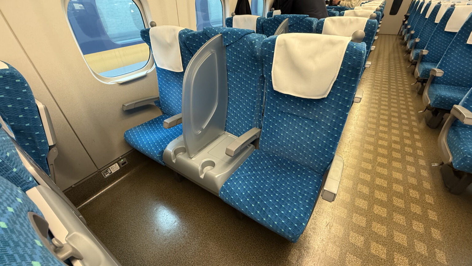 東海道新幹線のS Work Pシートに乗ってみた | mozlog
